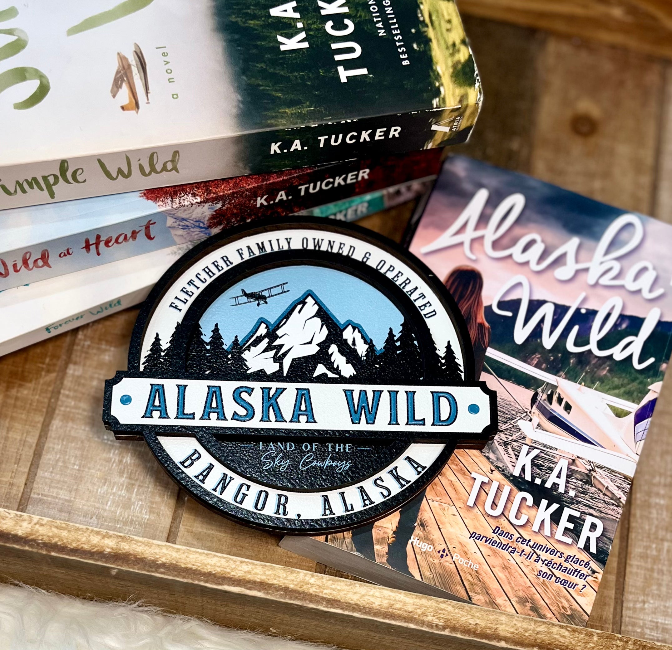 Alaska Wild Round Sign - Officially Licensed K.A. Tucker Collection ...